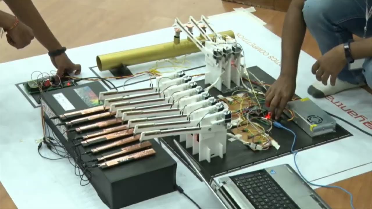 eYRC 2018 Mocking Bot Theme Final Run - YouTube