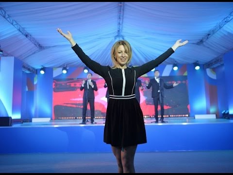 Мария Захарова танцует калинку/Maria Zakharova dancing Kalinka - YouTube