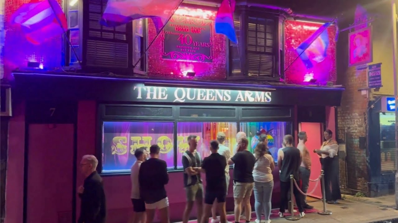 BRIGHTON GAY PRIDE 2024 - GAY BARS IN BRIGHTON (4K) - YouTube