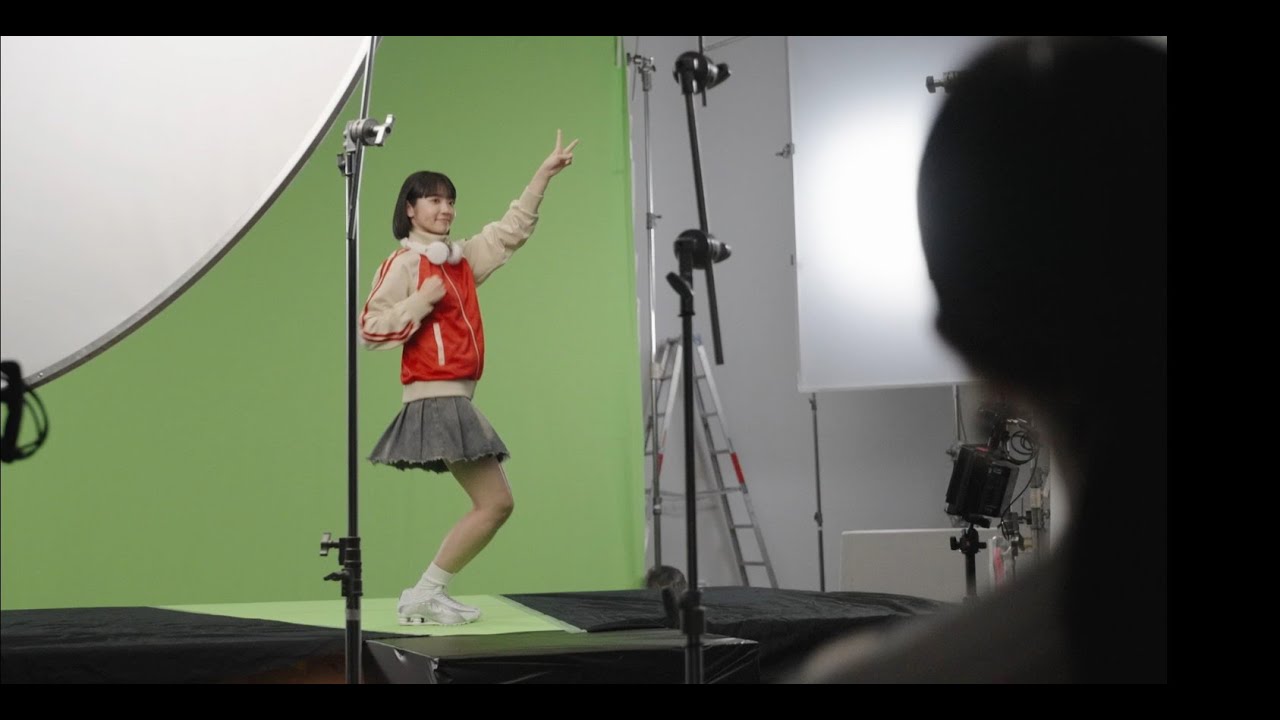 注目若手俳優・朝日奈まお、ミニスカでキュートにダンス！ 「Yahoo！フリマ」新テレビCM - YouTube