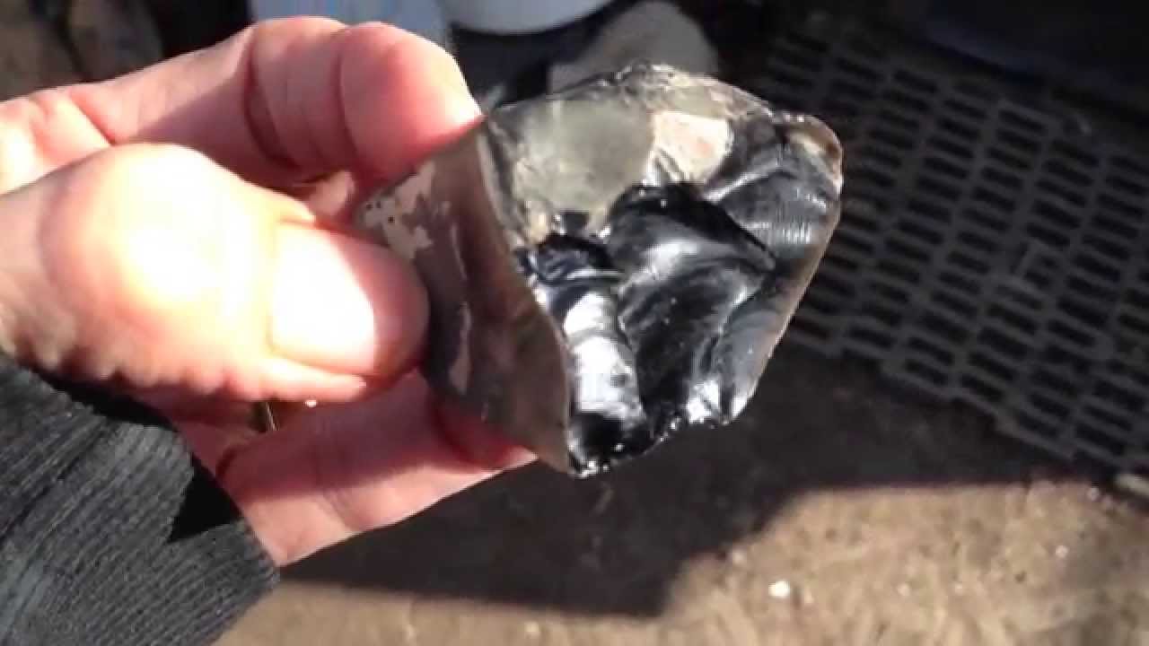 My 1st piece of FIRE OBSIDIAN in Burns Oregon - YouTube