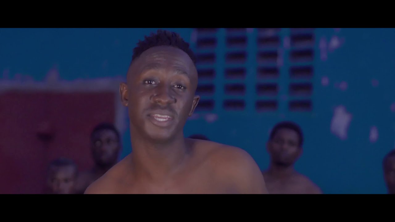 Manengo - Warm Up (Official Music Video) - YouTube