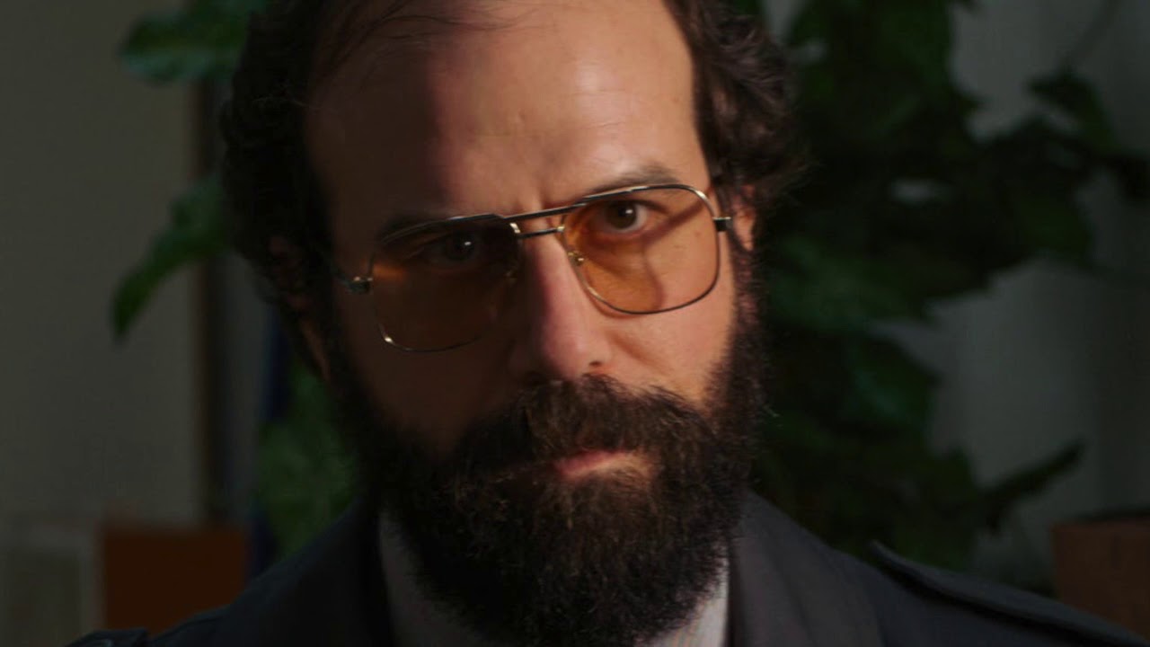 Stranger Things 3 Murray Easter Egg (Episode 6) - YouTube