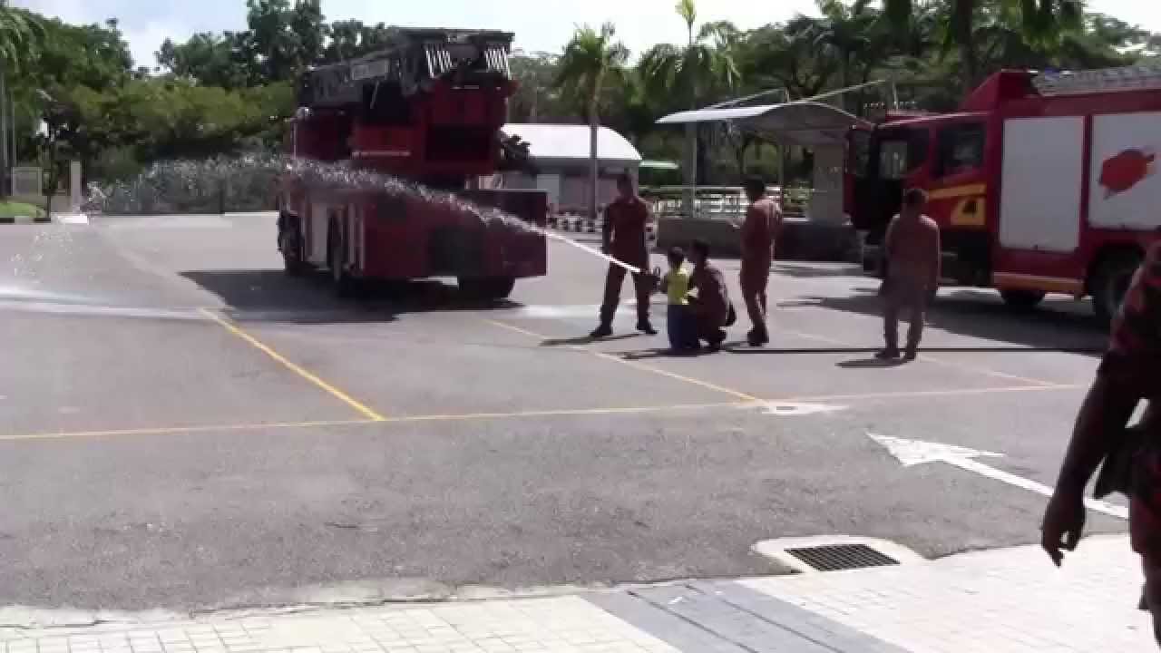 Lawatan ke Balai Bomba dan Penyelamat Putrajaya PKPI SKPP 8(2) - YouTube