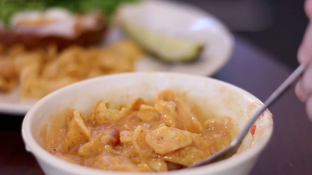 Moorhead Minute: Chicken Tortilla Soup - YouTube