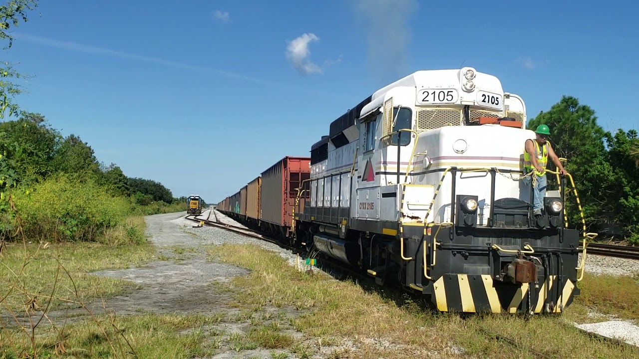 GP30M with fantastic RS5T horn passes Sanford Sunrail station - YouTube