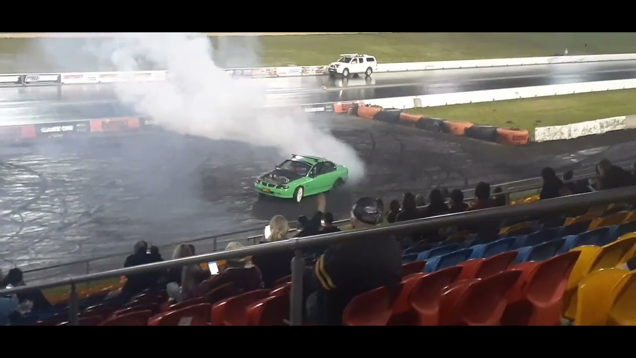 Skid 5 - ONDSLY Holden VX Commodore #holden #commodore #ecotec #v6 # ...