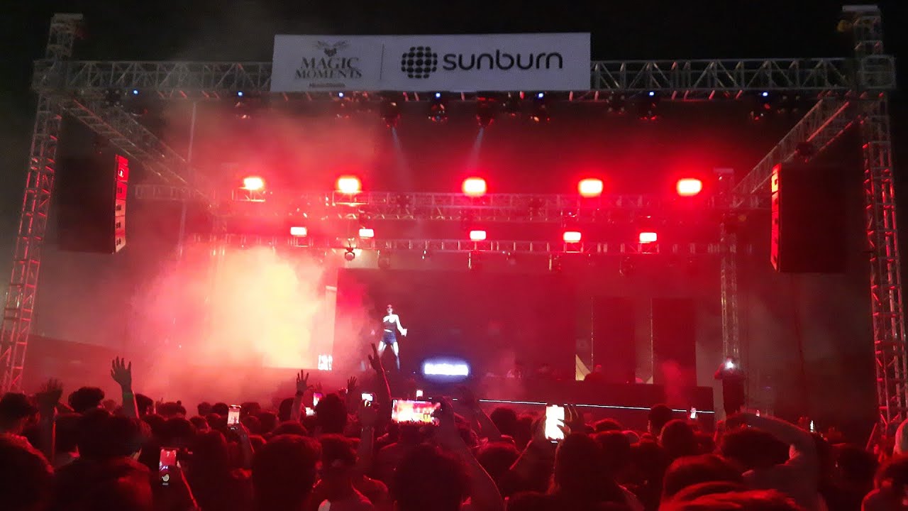 Mari Ferrari @ Sunburn Holi Weekend 2022 (Delhi) - YouTube