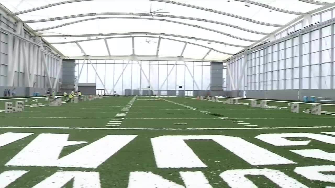 Finishing touches put on Jaguars' new Flex Field - YouTube