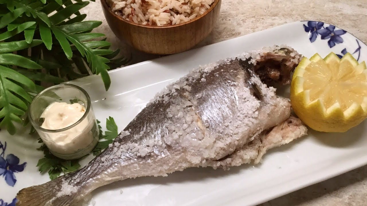 comment cuire un poisson au gros sel - a sea bream in a salt crust ...