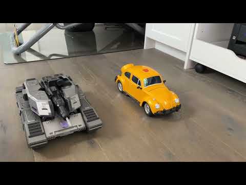 Robosen Flagship Bumblebee 