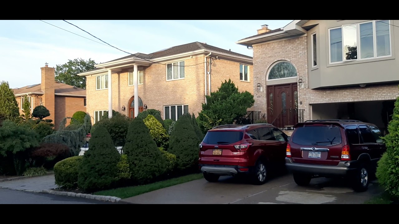 Beechhurst Queens NY richest neighborhood - YouTube