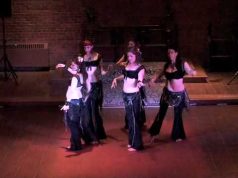 Lavish performing modern belly dance to Seperated Junkfood - YouTube