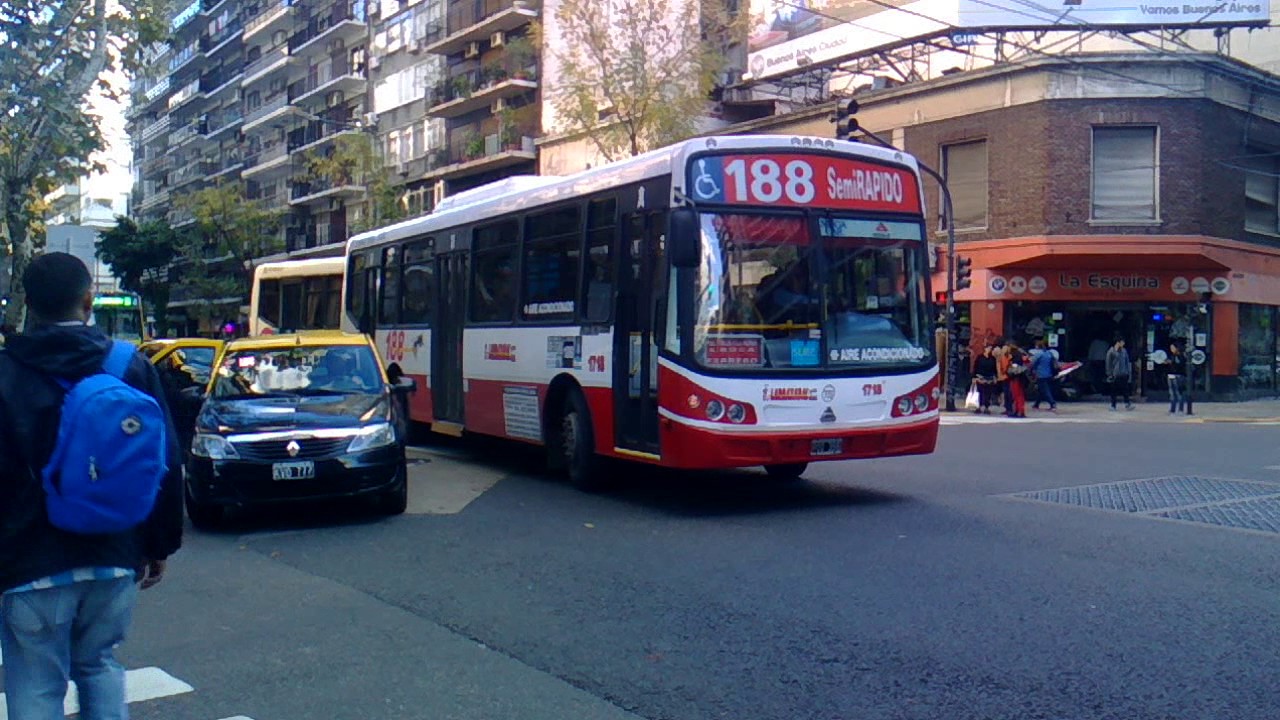 Línea 188 Interno 1718 | (TB II MT 15 6c Con a/a) - YouTube