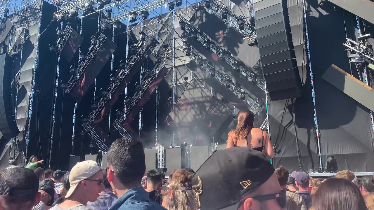 ILLENIUM ULTRA MELBOURNE NEW SONG “PRAY” - YouTube