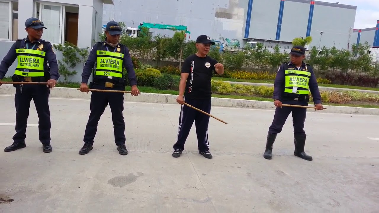 Arnis Training Formation and Salute - YouTube