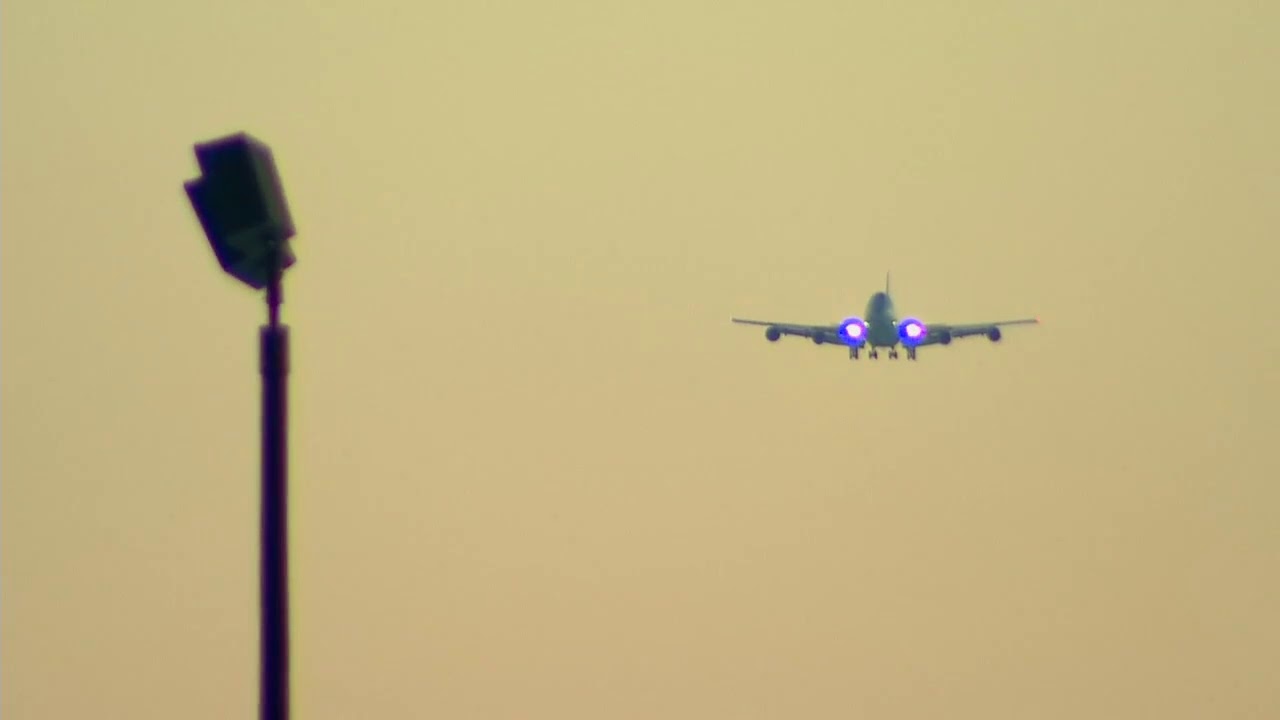 THE BEST Air Force One Approach/Landing YOU Will Ever See - YouTube