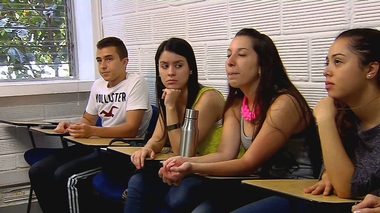 Club de conversación - Centro de Idiomas Universidad Eafit - YouTube