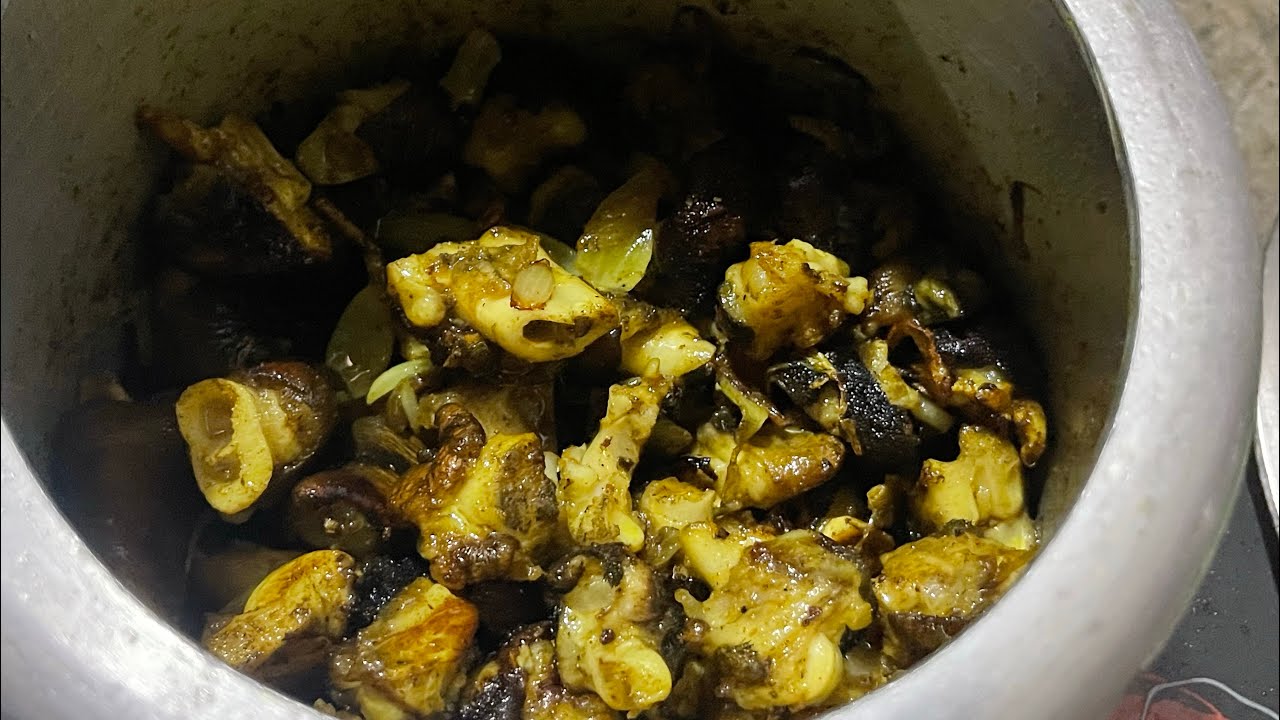 Khasiko khutta ko mitho jhol | Goat Leg Soup | Village Healthy Soup ...