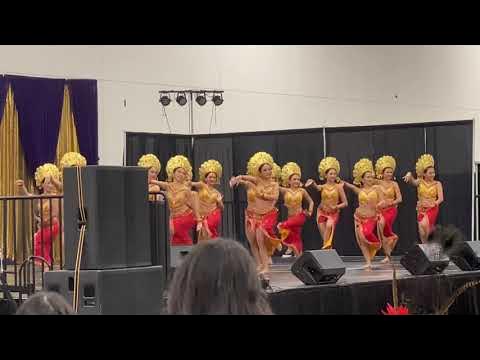 Hmong New Year dance by Ntxhais Ntsa Iab - YouTube