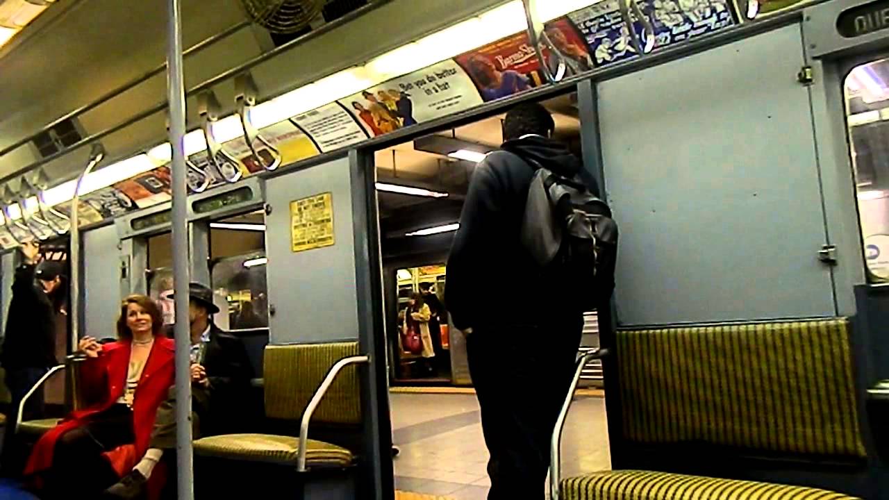 IND Vintage Subway R1-R9 Subway Car Nostalgia Holiday Train - YouTube