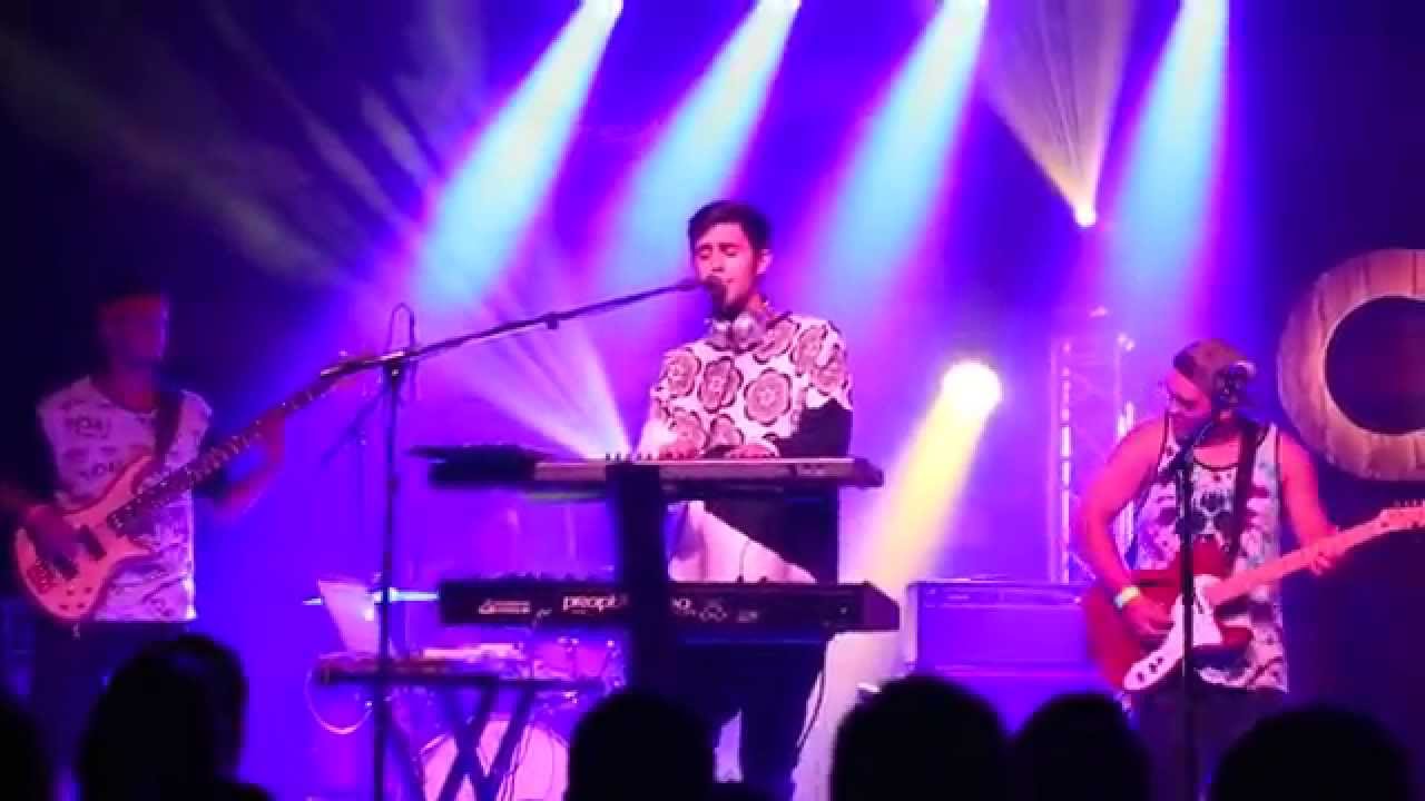 Young Svn - Emerson Jay LIVE AT CONCORD MUSIC HALL - YouTube