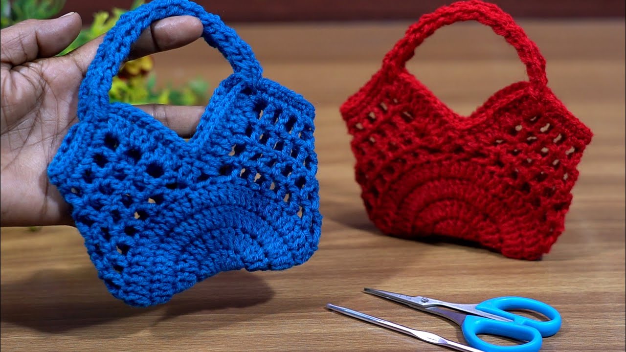 The ♱ beginner's guide to crochet small bag | Perfect knitting mini ...