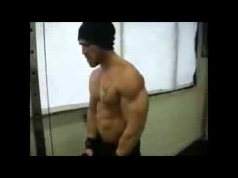 Muscle Building Gavin outstanding abs,biceps cable curls and double ...