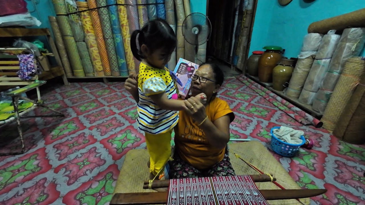 BABY SIKA DAH SAMPAI KAMPUNG JUMPA ATUK&NENEK TADA // SEMUA KAMI ...