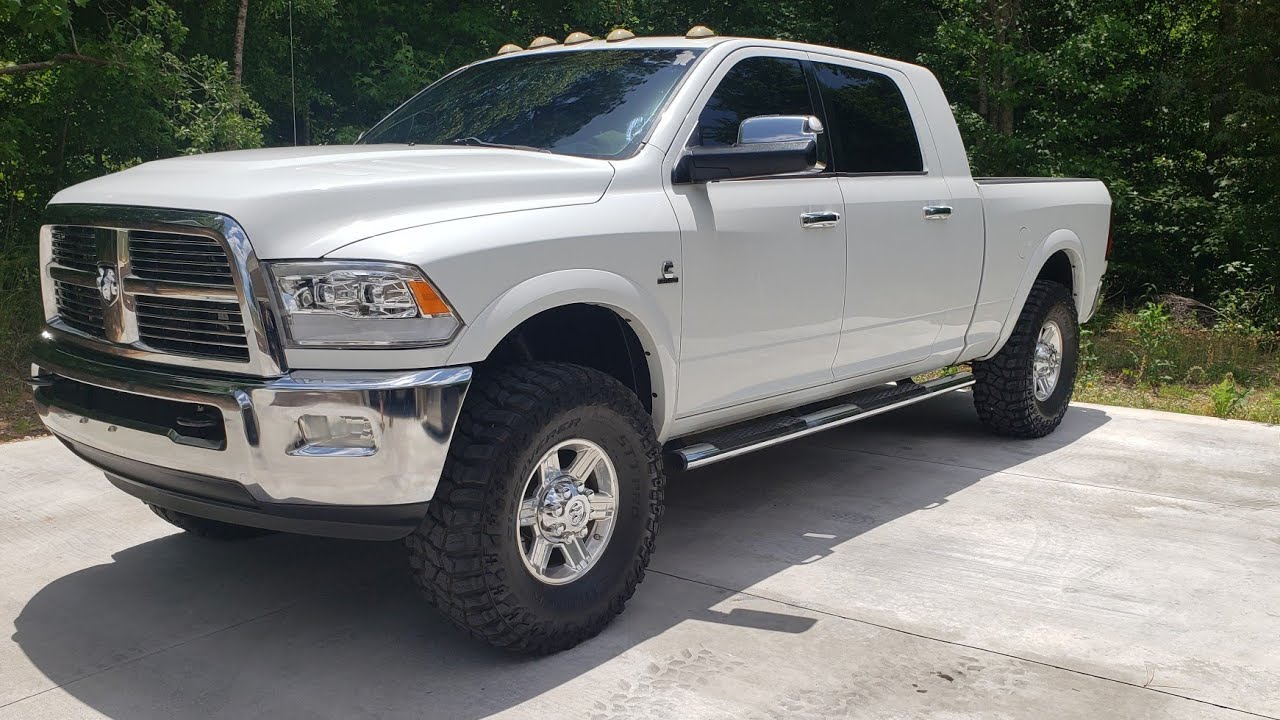 4th gen Ram 2500 3500 37x13.50 on Factory 17s with a 2.5 inch level and ...