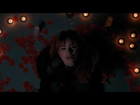Annick - poucas taças feat. Leozin (Visualizer)