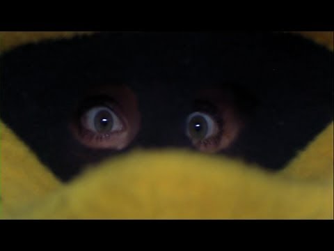 Sudden Death - Jean-Claude Van Damme Vs Female Killer Penguin