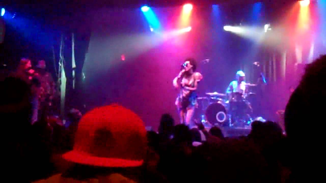 J*DaVeY Performs This One in West Hollywood! - YouTube