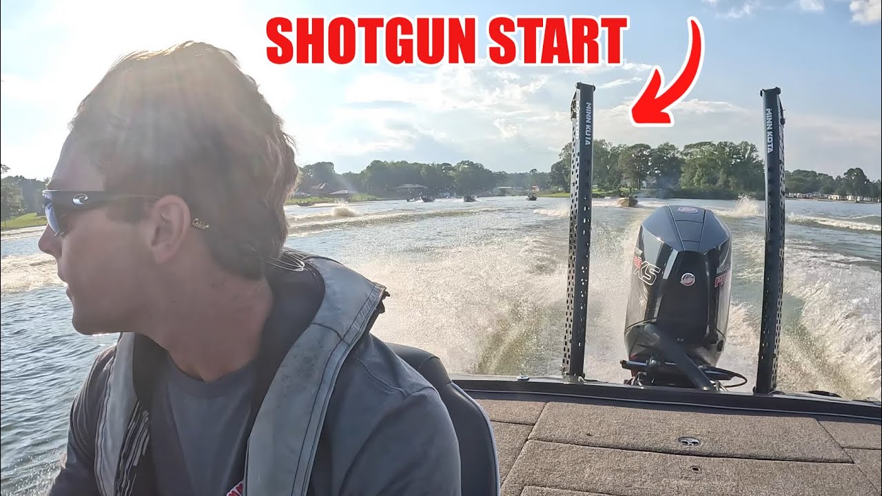 Bass Fishing Tournament Shotgun Start (Racing to the first Spot) - YouTube