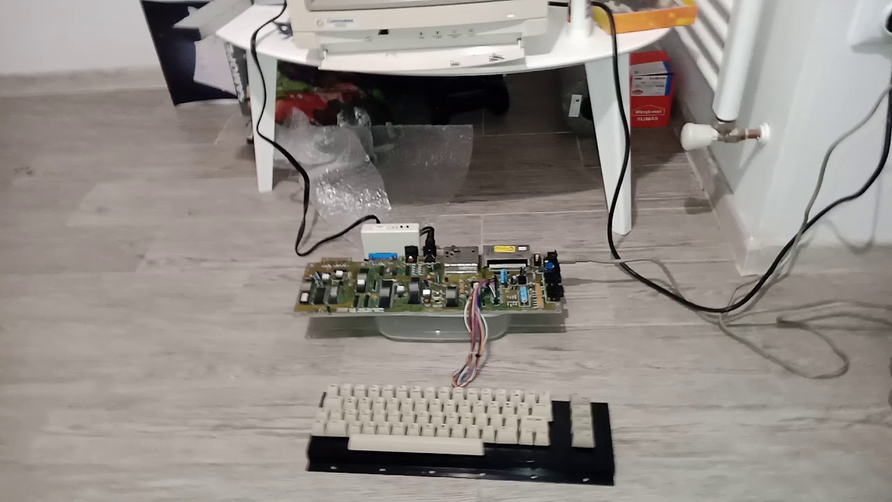 Commodore 1084S-D2 working - YouTube
