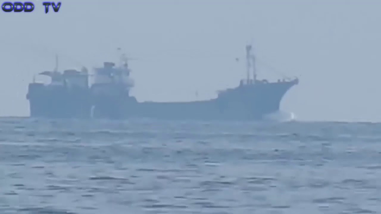 How ships disappearing over horizon? - YouTube