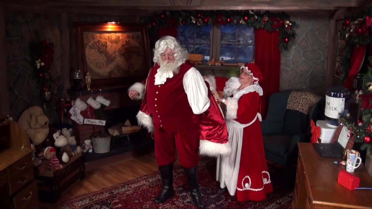 Witness the Wonder! Live Santa Tracker Shows Santa's Christmas Eve Flight!