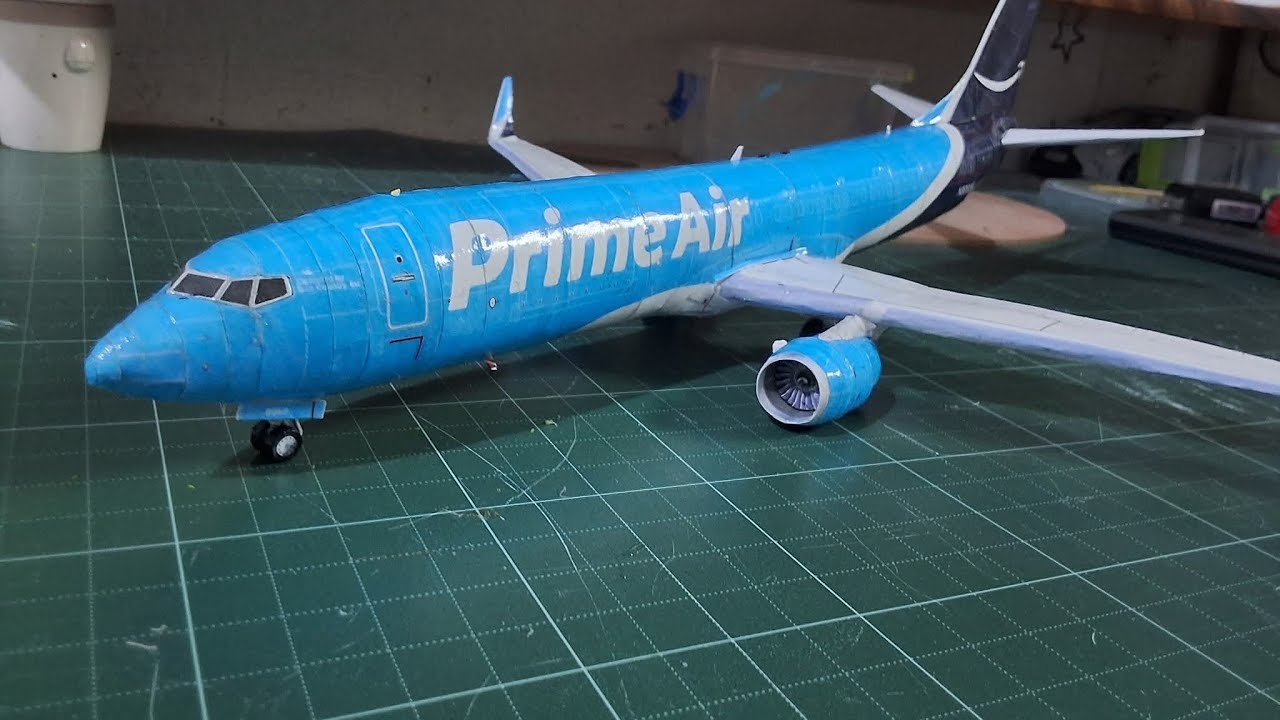 737-800 papercraft [ prime air N8059A ] - YouTube