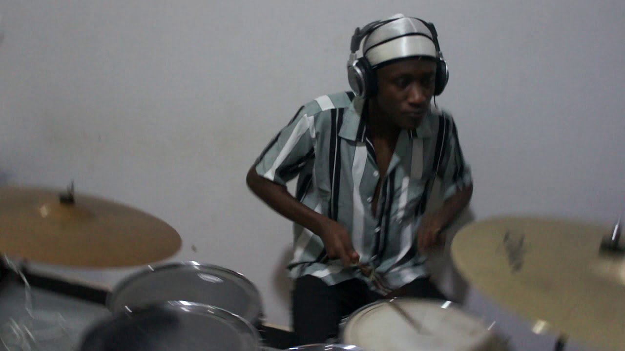 Igor Mabano Easy, back, Iy' utegereza Mashup Cover by Symphony Band ...