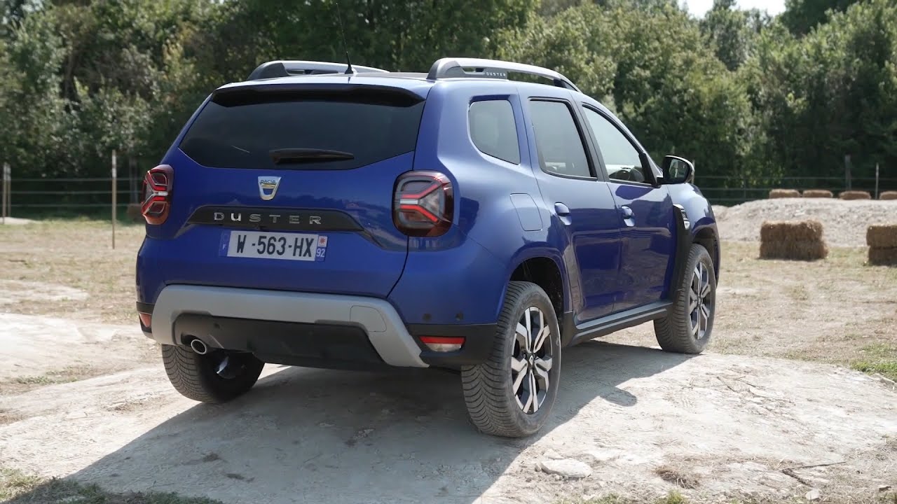 2022 Dacia Duster 4x4 dCi 115 (Iron Blue) - YouTube