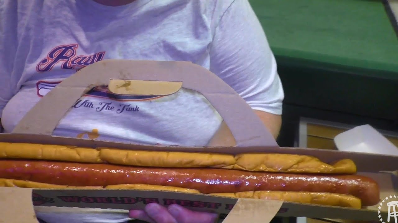 Raw Dogging Hall of Fame Hot Dogs Universal City Walk Orlando - YouTube