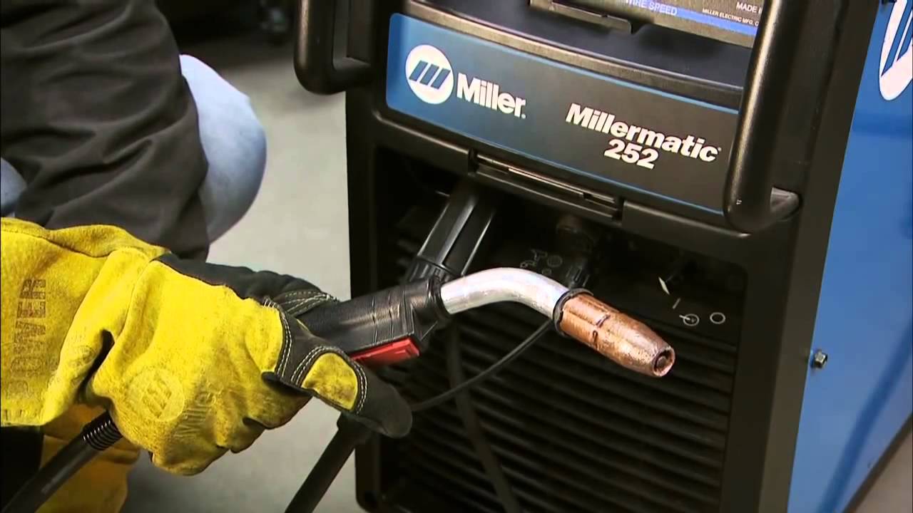 Miller - Millermatic 252 MIG - Master House SRL - YouTube