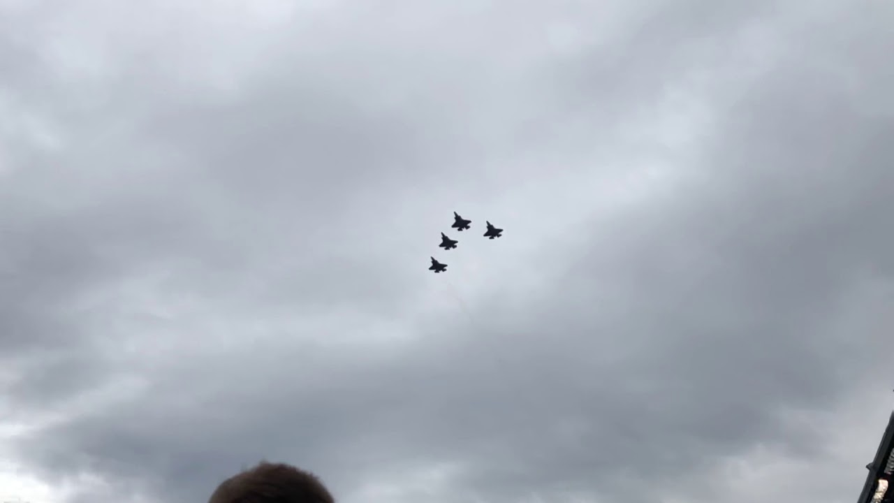 F-35 Slow Motion Flyover at Kyle Field - YouTube