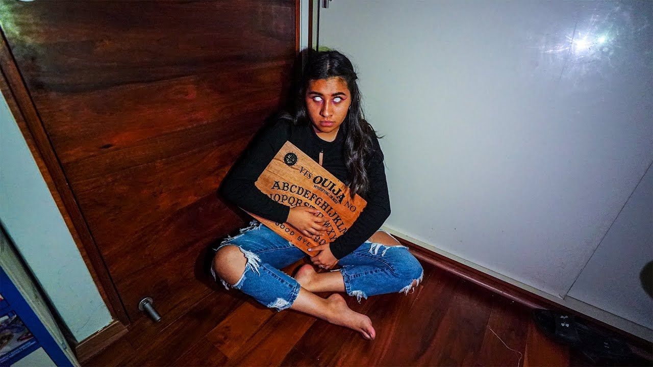 CREEMOS QUE ESTA POSEIDA - YouTube