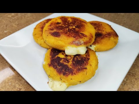 SOLO 2 INGREDIENTES - AREPITAS DE PLATANO MADURO RELLENAS CON QUESO | El Arte de Cocinar