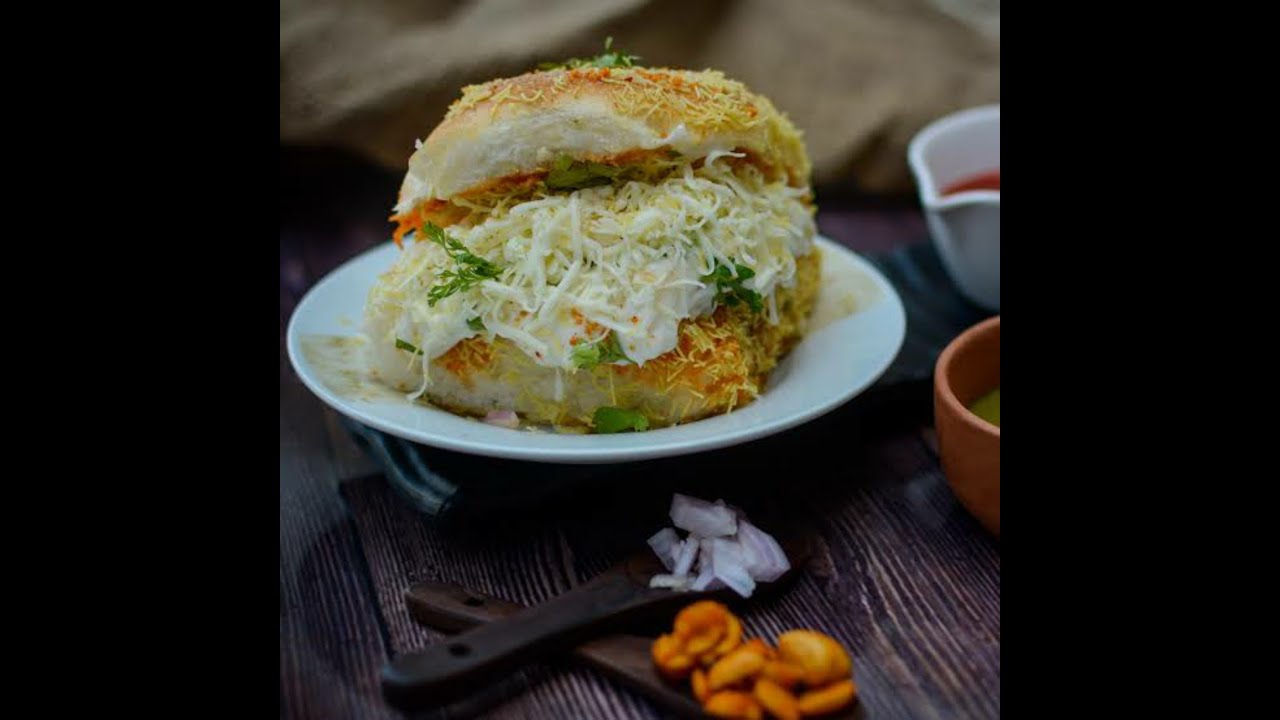 CHEESE DABELI/How to make Street Style Cheese Dabeli. - YouTube