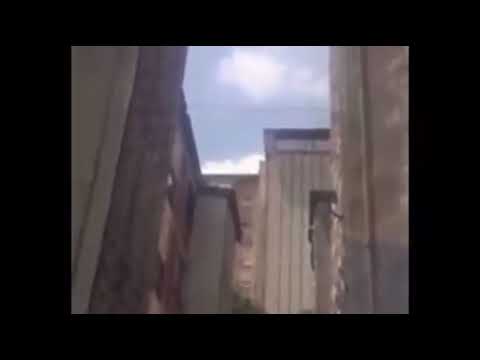 Building sway during today’s earthquake near Mexico City - YouTube