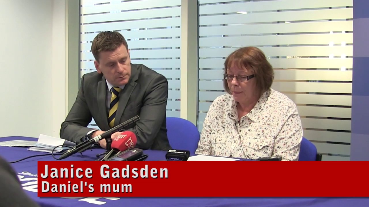 Mum's emotional appeal to missing Daniel Higgs - YouTube