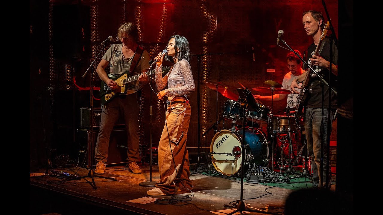 YUMA MUSIC - Tell Me (Live 22.10.2024 Postgarage) - YouTube