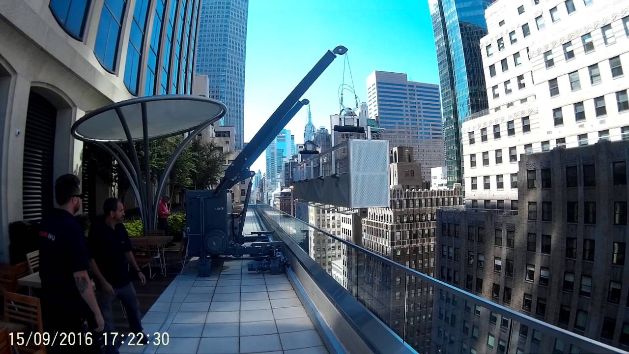 BMU integrated in terrace/green roof in Manhattan - YouTube